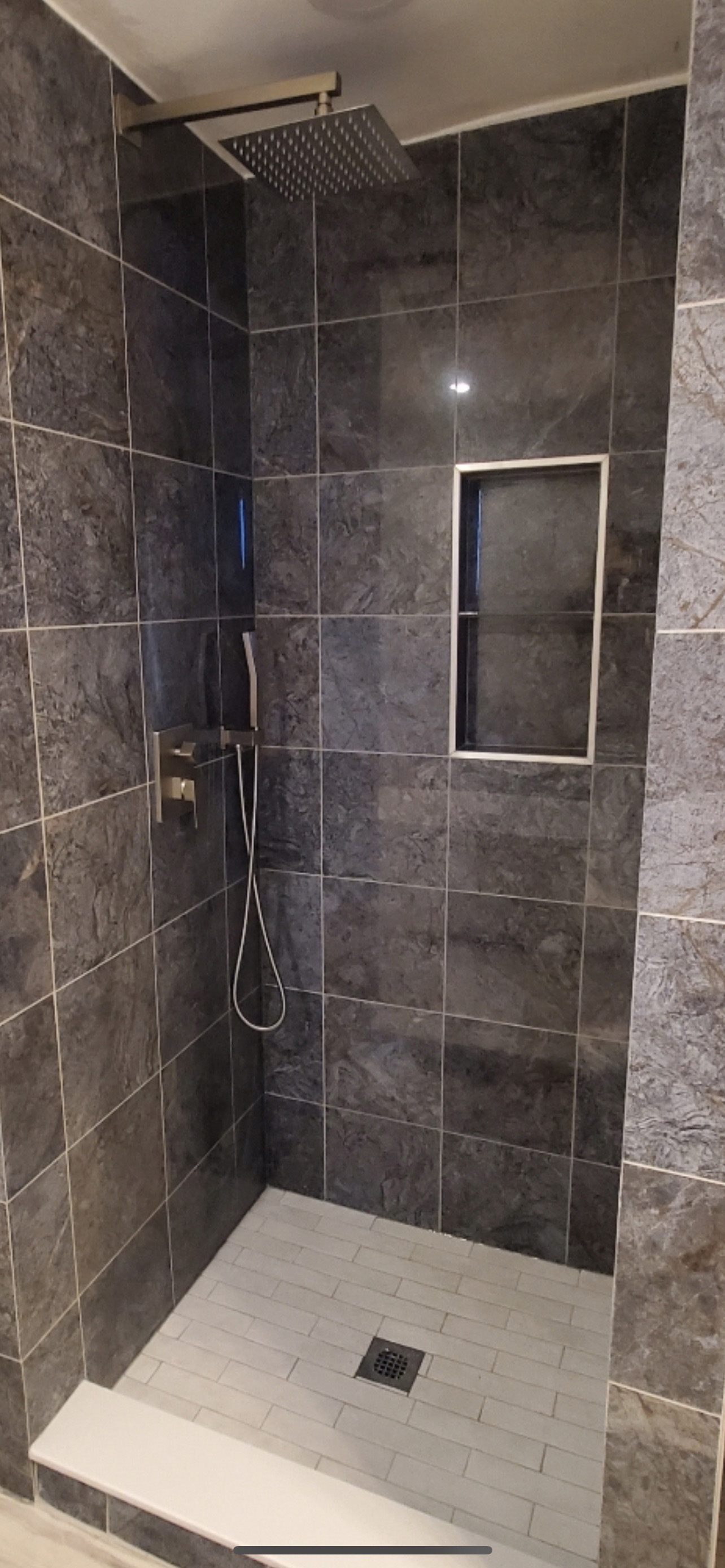 Walk-In Showers: The Modern Must-Have for Any Bathroom Remodel